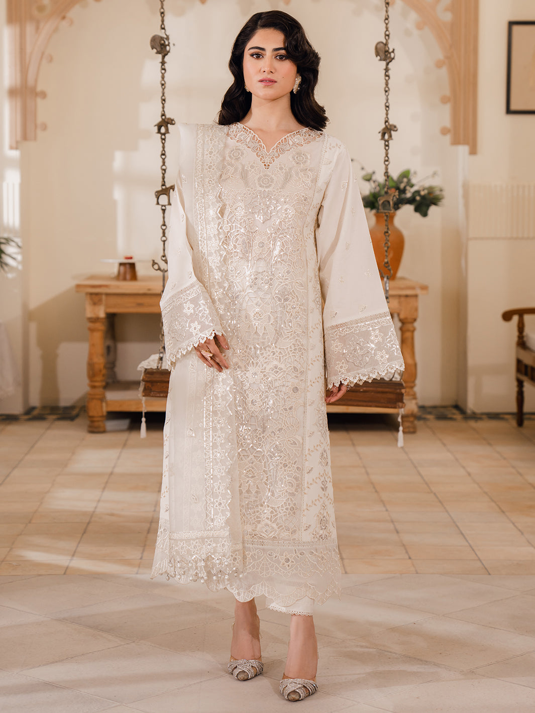 LAIRA | 3 PC LUXURY LAWN – BIN ILYAS